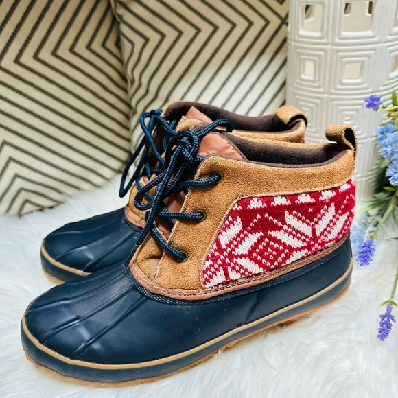 Khombu | Shoes | Khombu Helen Snowflake Duck Boots Size 8 | Poshmark